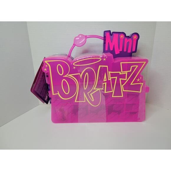 Bratz | Toys | Mini Bratz Collectors Case With Exclusive Mini Inside ...